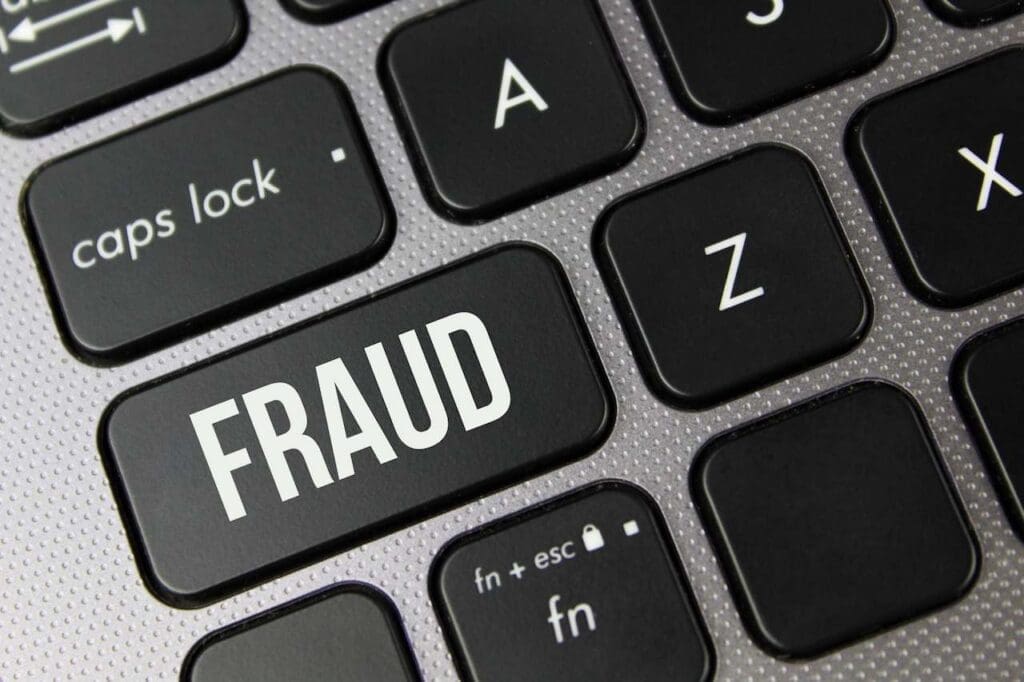 Apa Itu Fraud? Kenali Ciri-Ciri dan Faktor Penyebab - eendigo